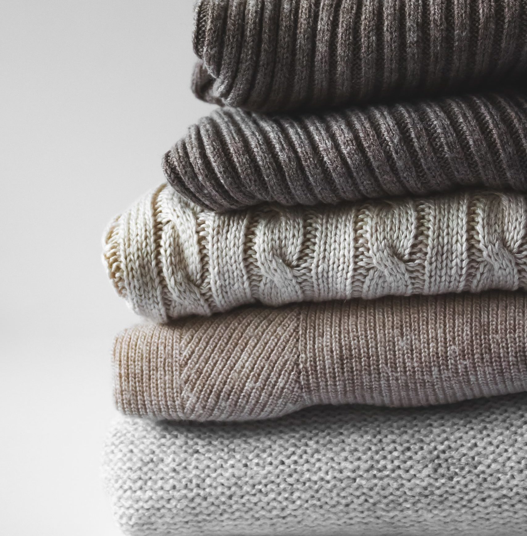 How to Choose a Cozy Wool Sweater - LUX & LUSH