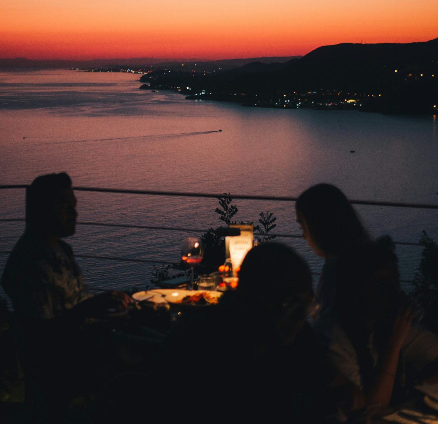 Perfect Summer Meal Ideas for a Sunset Dinner - LUX & LUSH