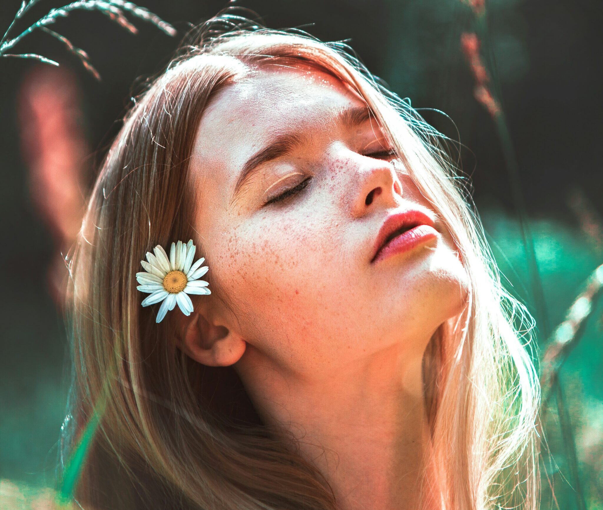 3 Ways You Can Protect Your Lips in the Sun - LUX & LUSH